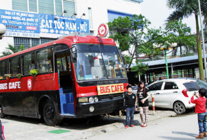 Hanoi offers special bus cafe - Experience elegant Hanoi | Hanoi travel ...